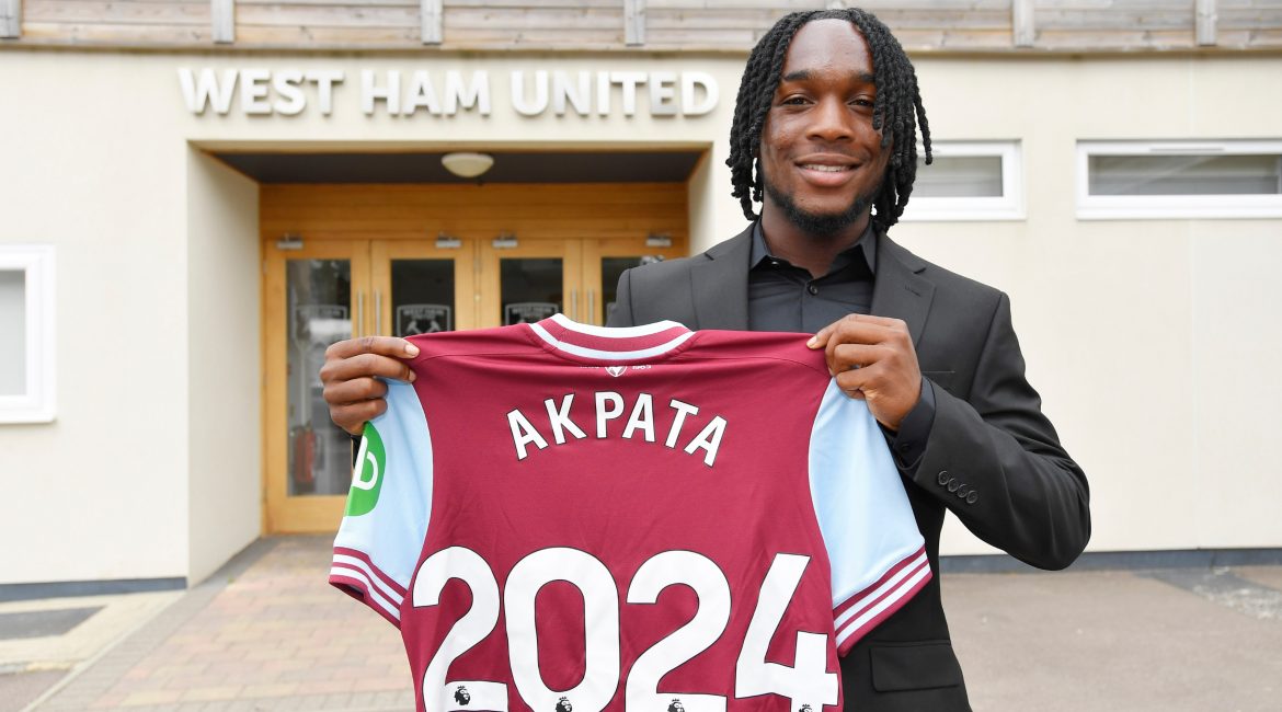 “Extra Special” | Tyron Akpata signs first professional contract at ...