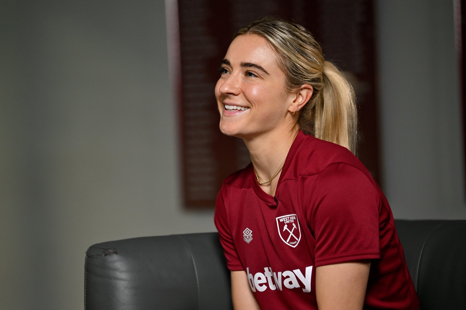 "Love, pride & unity" | Hammers star Mewis announces family news - The ...